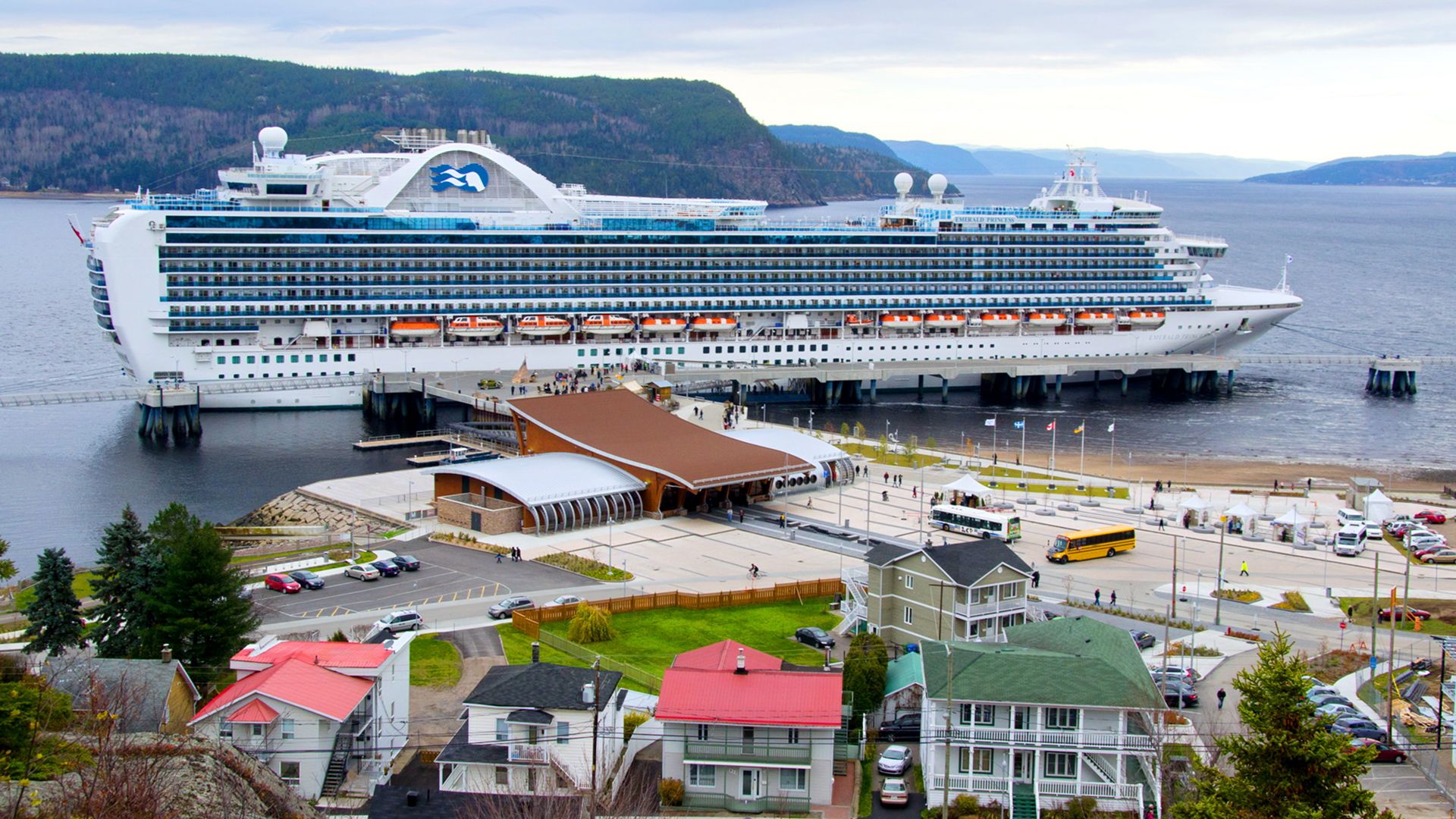 Emerald Princess | Cruiseget.com